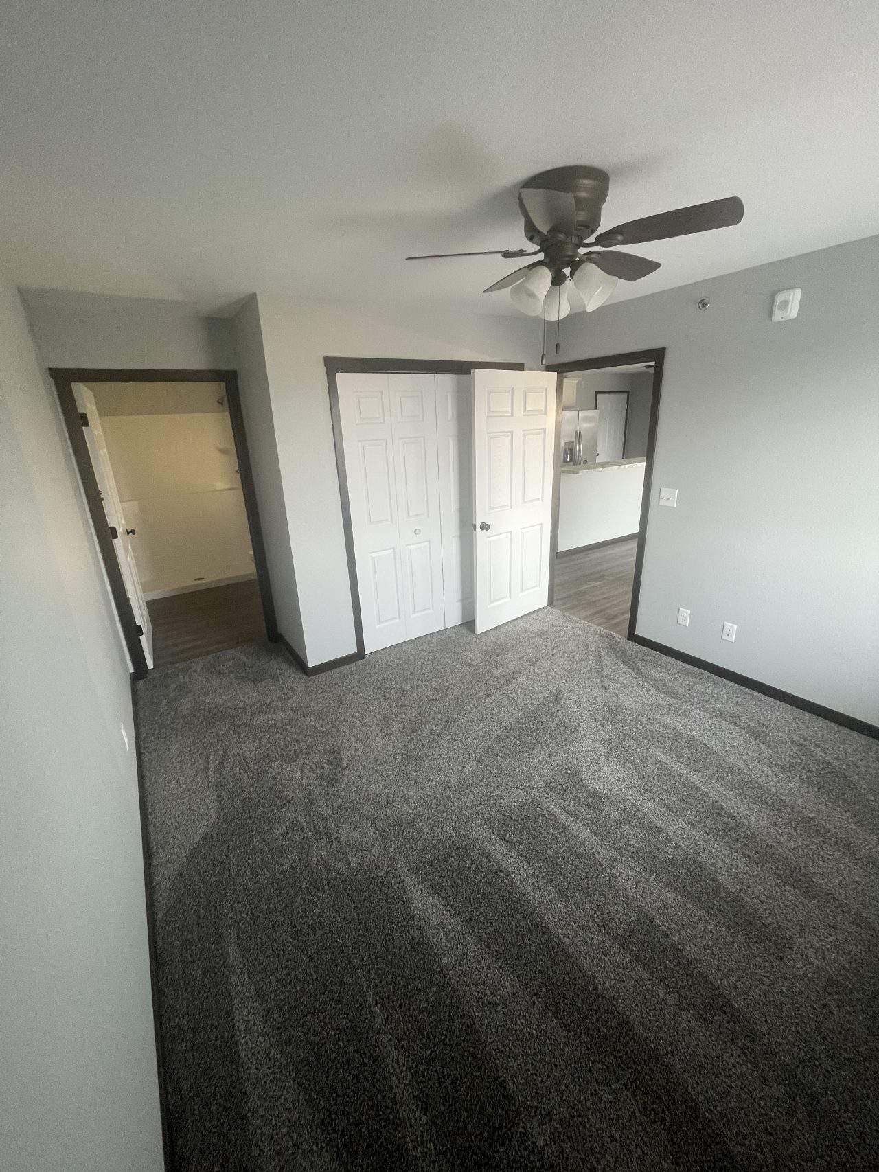 Photo Gallery - Grand Meadows Apartments